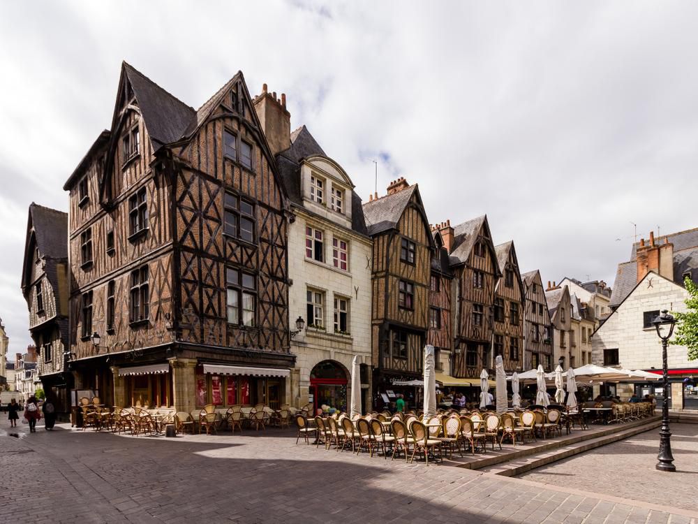 place-plumereau-tours-marco-polo